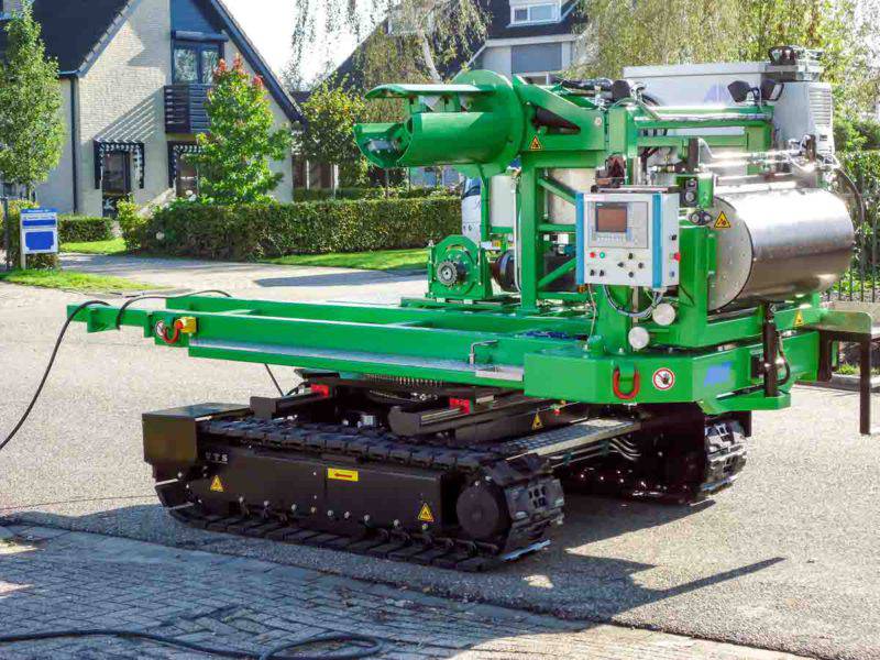 Mobile gutter former - AMT Group